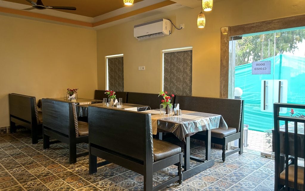 Restaurants - Anutri Beach Resort